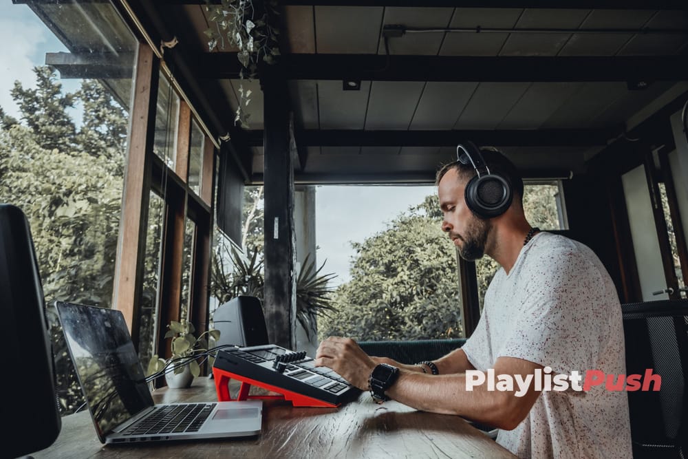 4 résolutions du Nouvel An pour relancer votre carrière musicale en 2025